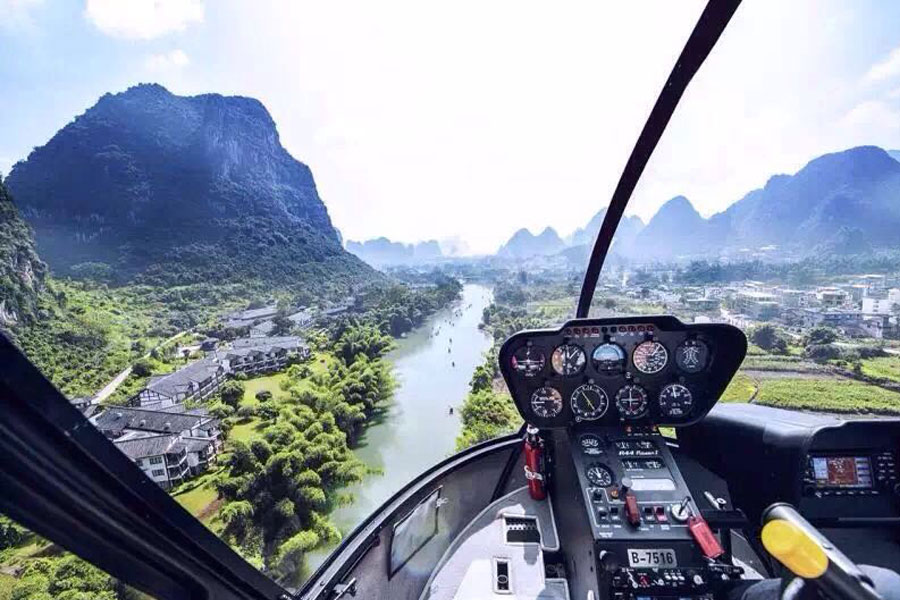 Guilin Tour: Li River Cruise to Yangshuo Guangxi by Local Travel Expert