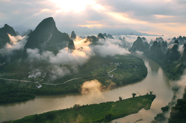 Photo, Image & Picture of Xianggongshan and Li River
