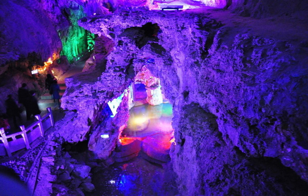 Photo, Image & Picture of Silver Cave Guilin Tour